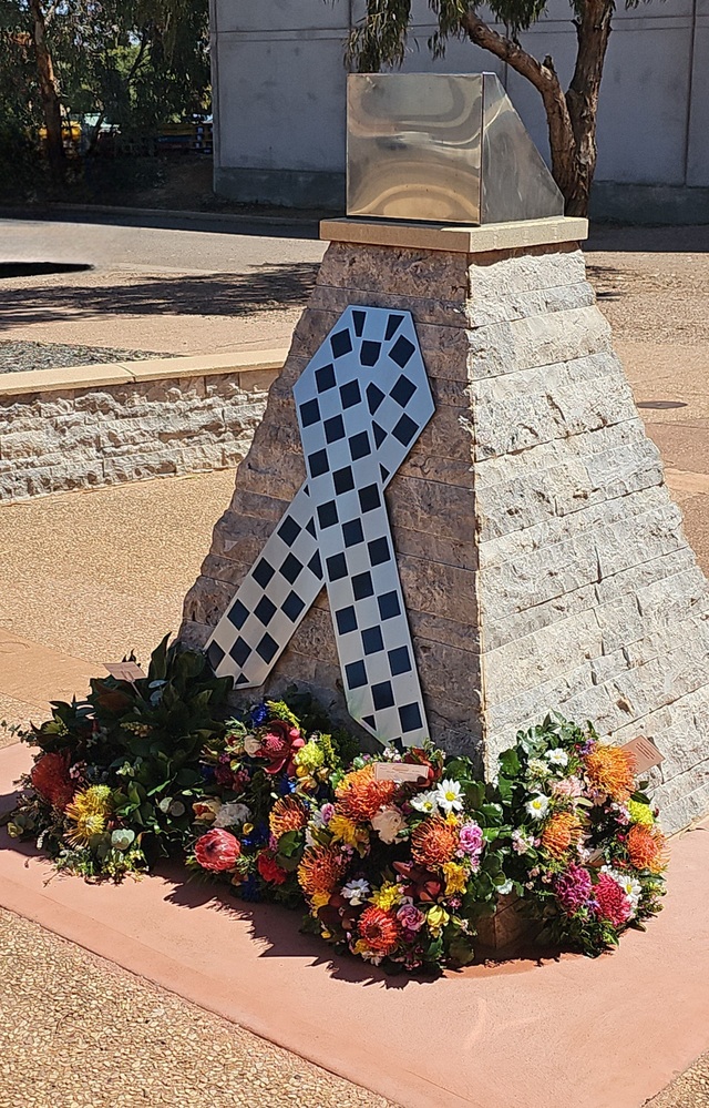 Port Augusta police hold Remembrance Day service | The Recorder